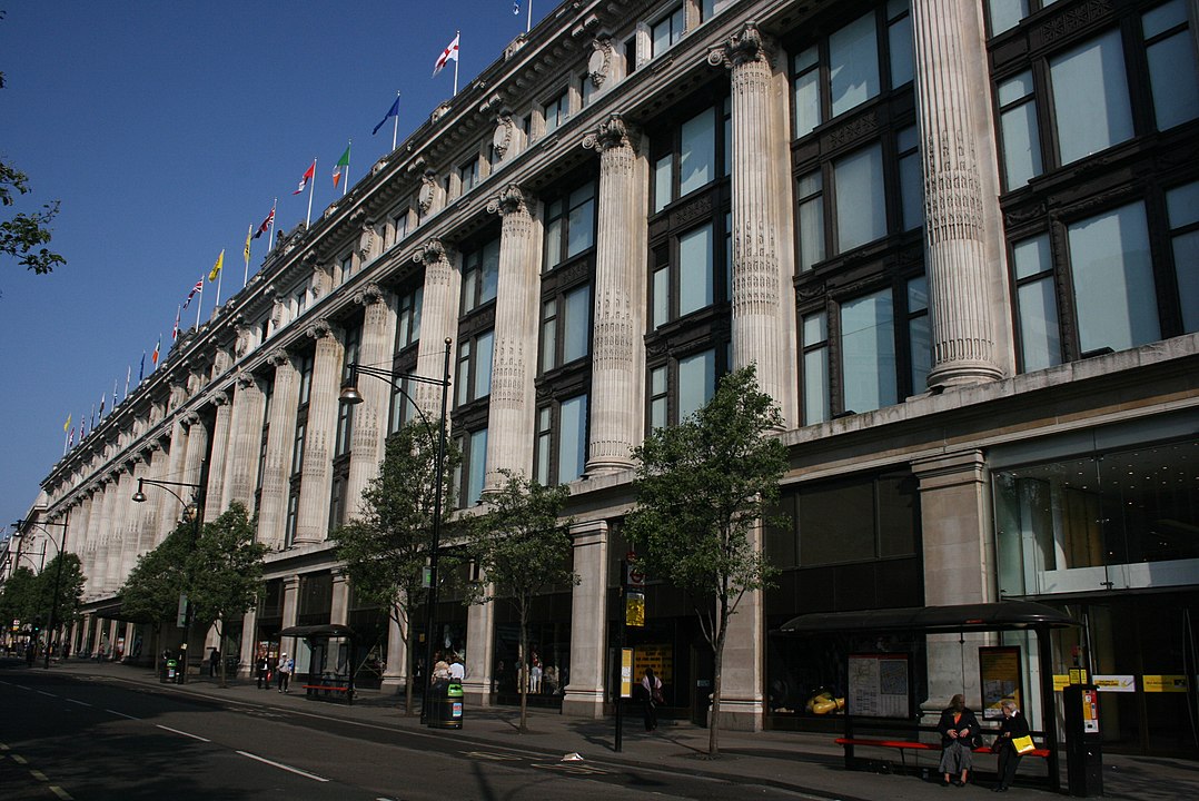 The History and shopping at Selfridges, London – Food for Passion